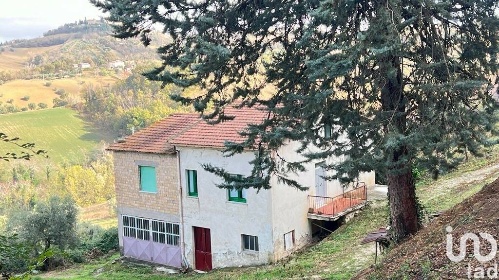 Casa Indipendente in vendita a Falerone strada bore