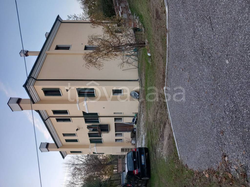 Villa in in vendita da privato a Bosaro via Passo, 310
