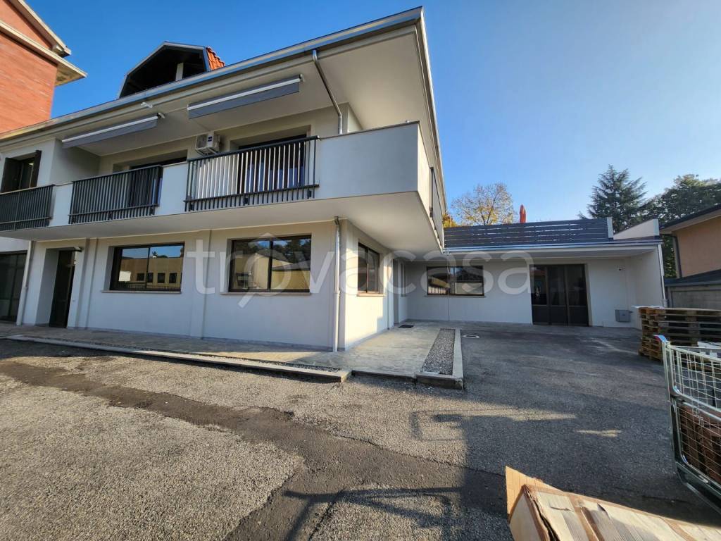 Villa Bifamiliare in in vendita da privato a Oleggio via San Bartolomeo, 1