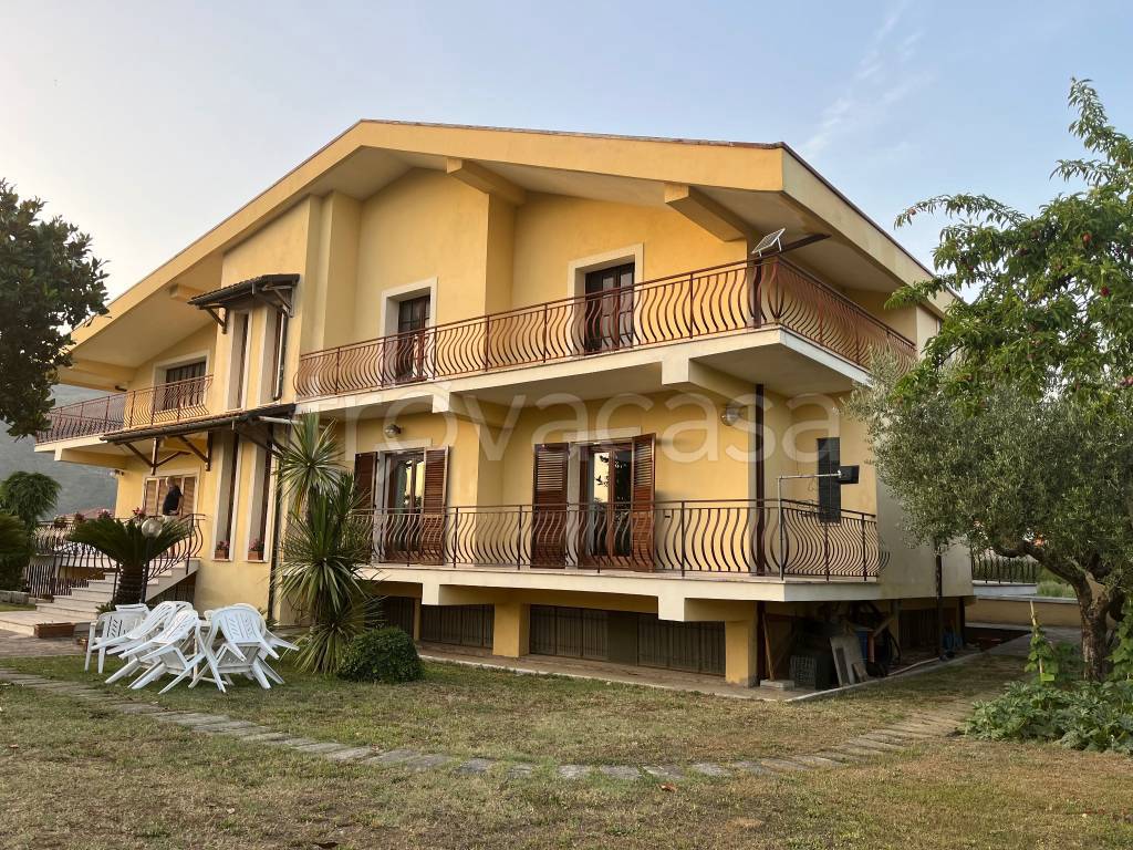 Villa Bifamiliare in in vendita da privato a Sora via Cutino