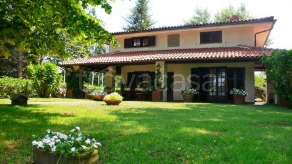 Villa in vendita a Bassano Romano strada provinciale Strada Fonte Capoccia