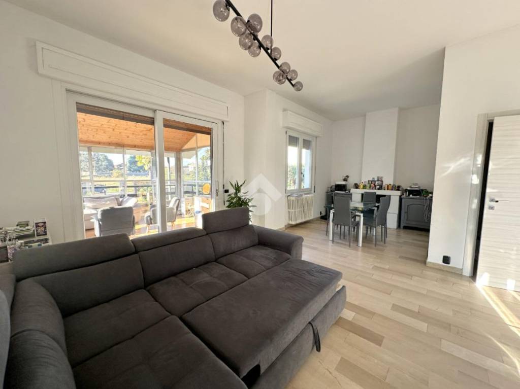 Villa in vendita a Canegrate via Fratelli Bandiera