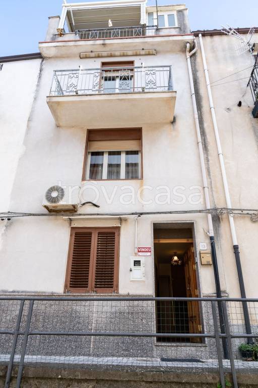 Casa Indipendente in in vendita da privato a Gratteri via Ciuffarello, 13