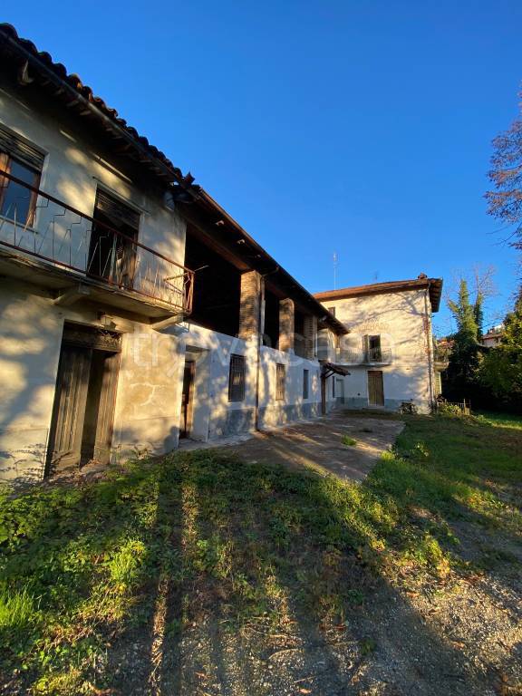 Cascina in in vendita da privato a Montafia via Capriglio