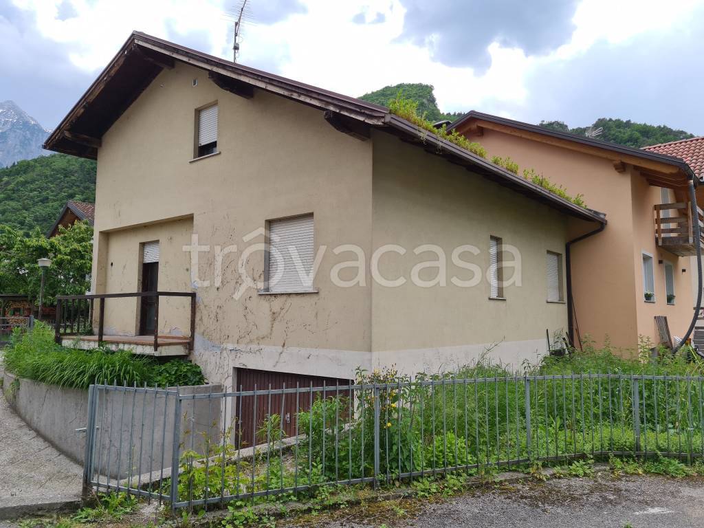 Casa Indipendente in vendita a Borgo Valsugana via l. Rossi, 10