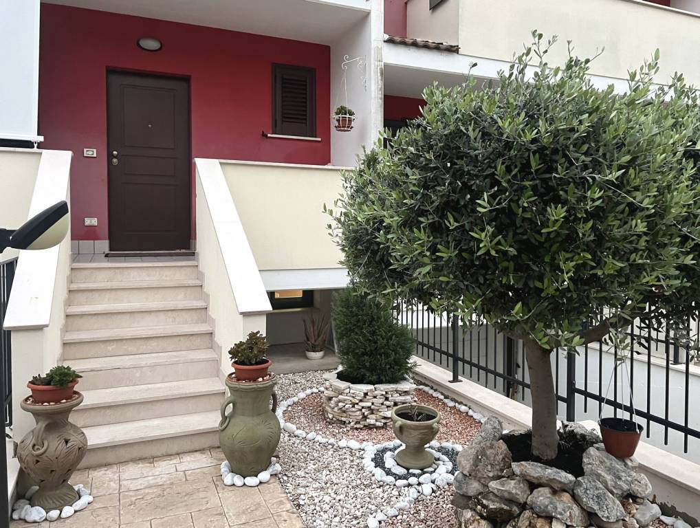 Villa a Schiera in vendita a Cepagatti via Lago Maggiore, 9C