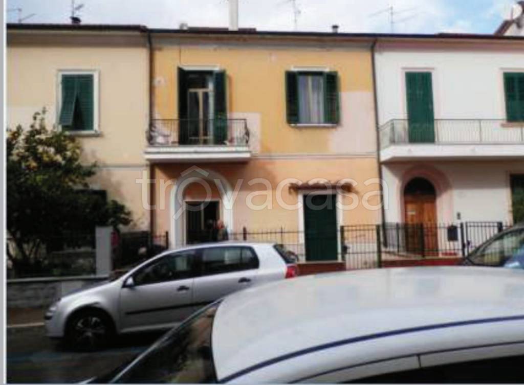 Appartamento all'asta a Follonica via buozzi
