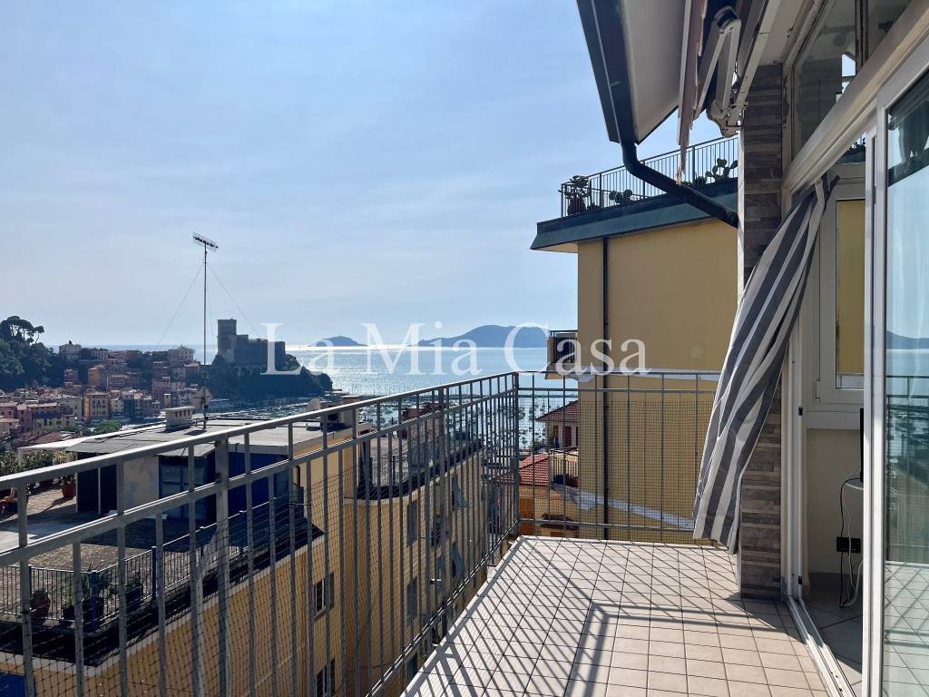 Appartamento in vendita a Lerici via Generale Ferrari