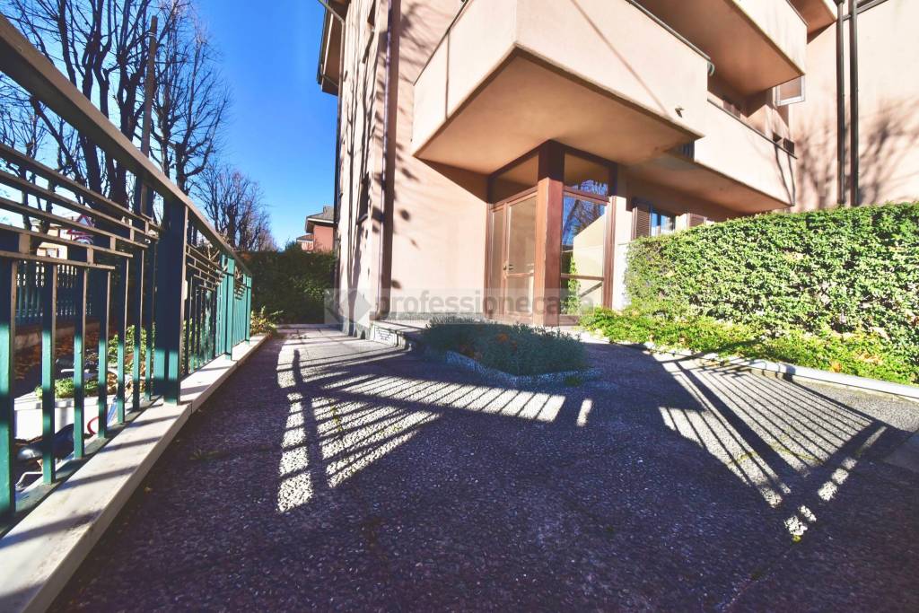 Appartamento in vendita a Desio via Pietro Mascagni, 37