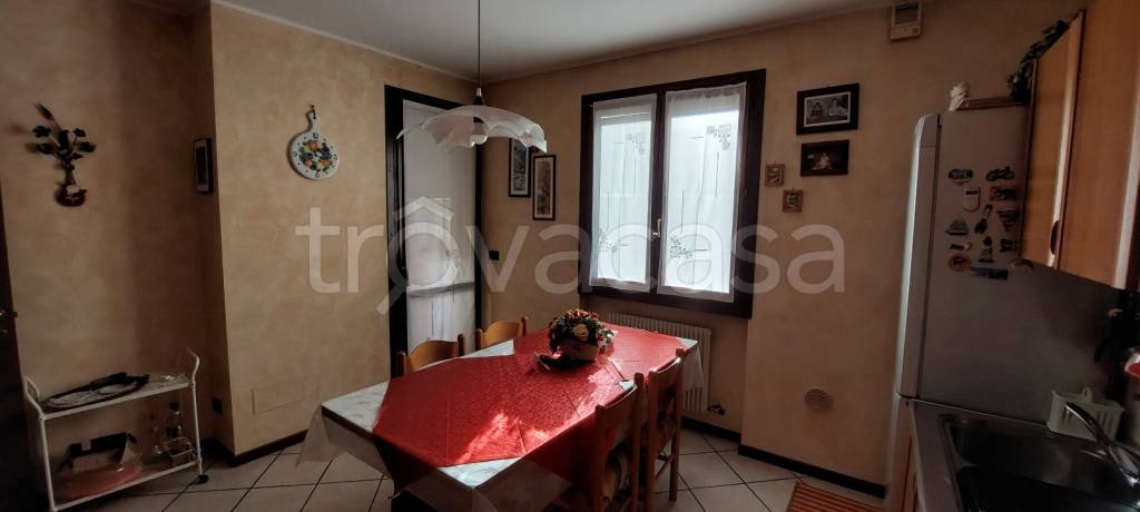 Villa a Schiera in vendita a Isola Vicentina via Vittore Carpaccio, 16