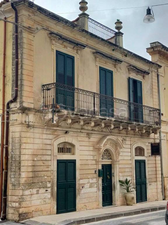 Intero Stabile in in vendita da privato a Noto via Sergio Sallicano, 73