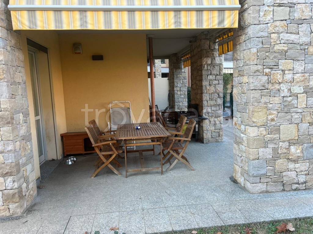 Appartamento in vendita a Cantù viale Italia, 7