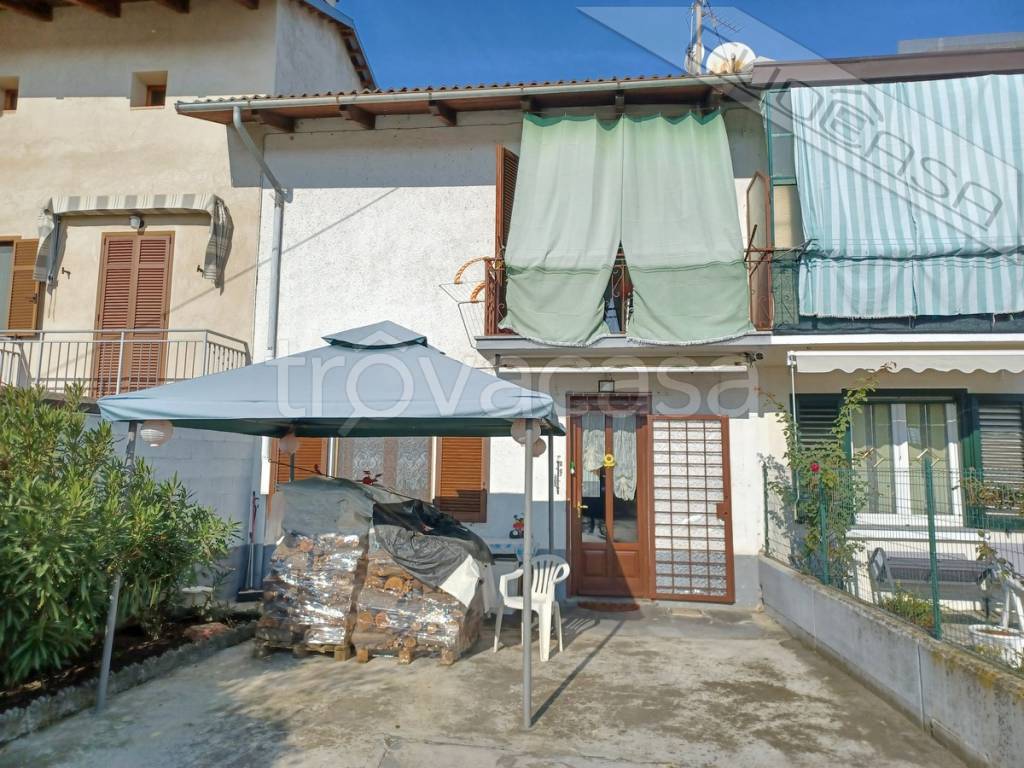 Casa Indipendente in vendita a Barge via Cuneo, 10