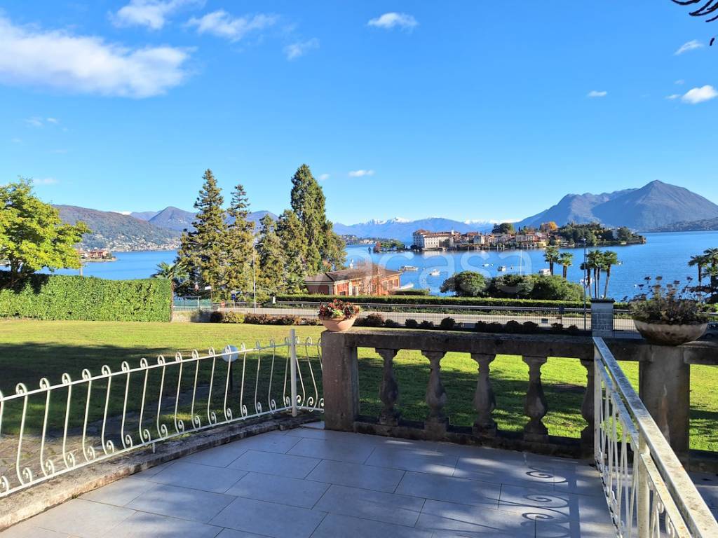 Appartamento in vendita a Stresa via Sempione Nord, 67