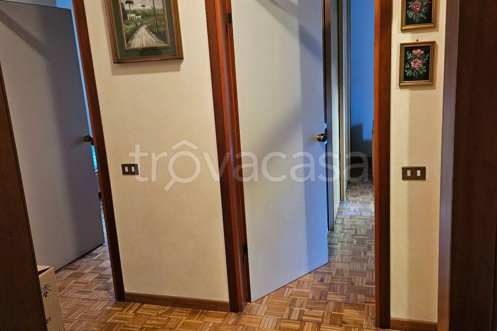 Appartamento in in vendita da privato a Cabiate via Ugo Foscolo, 7