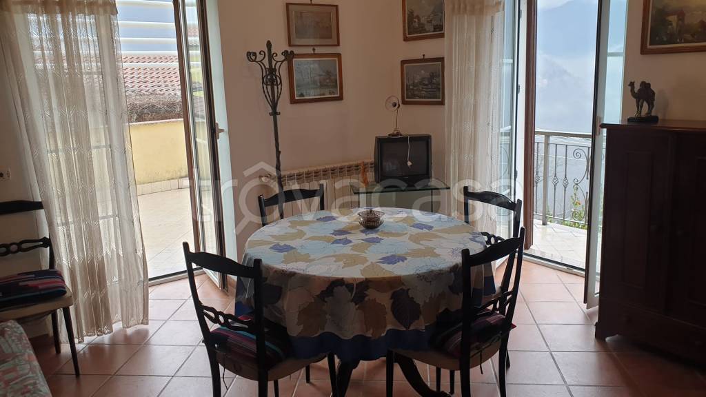 Appartamento in vendita a Davagna via Meco