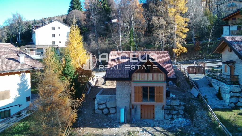 Villa in vendita a Brentonico