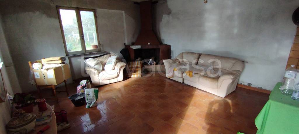 Casale in vendita a Castel Sant'Elia via Giacomo Matteotti