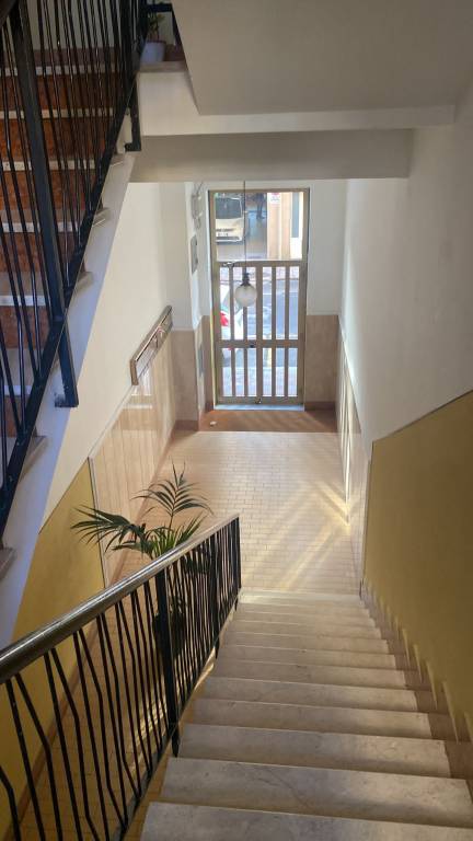 Appartamento in vendita a Cagliari via Is Mirrionis