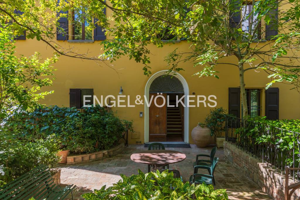 Appartamento in vendita a Bologna via dei Borgognoni, 7