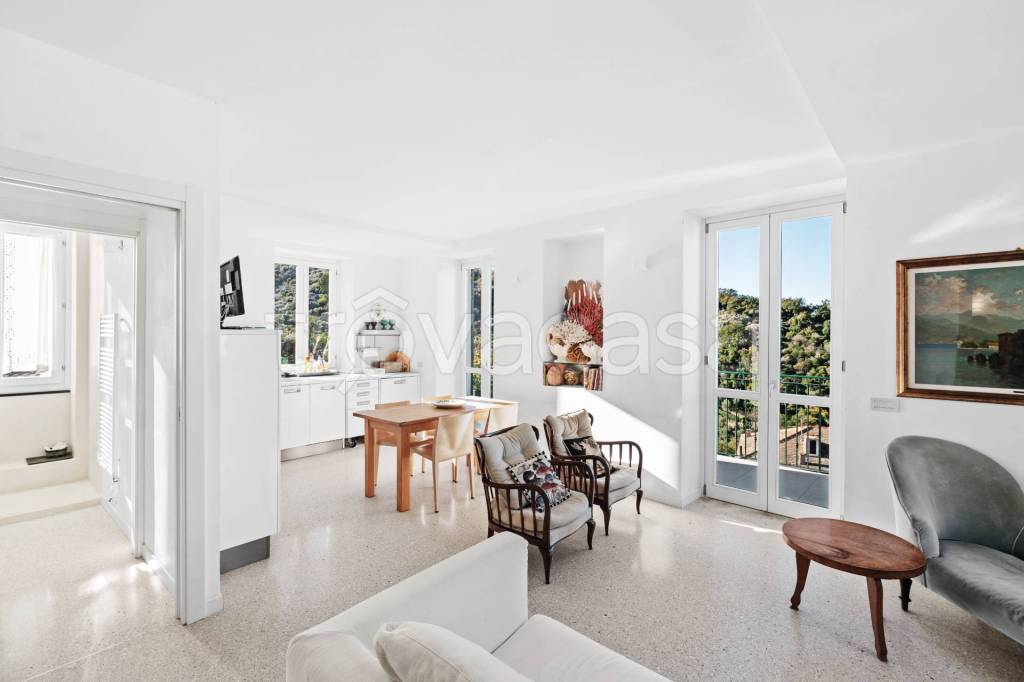 Appartamento in vendita a Camogli via Castagneto, 7