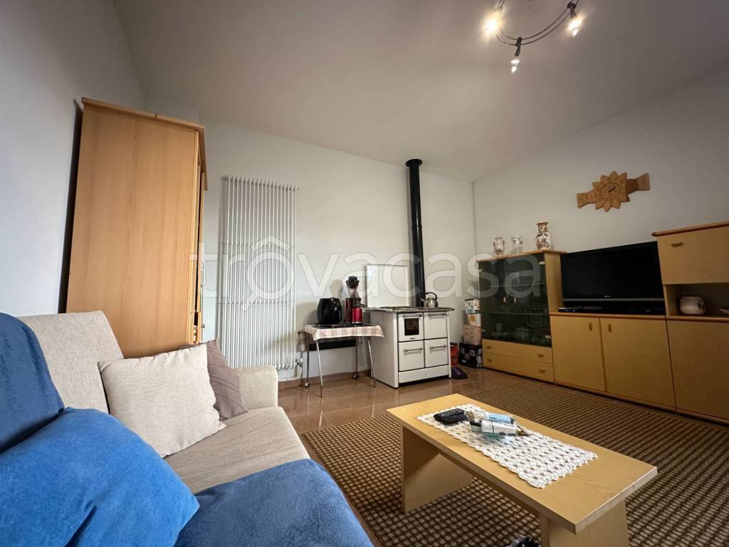 Casa Indipendente in vendita a Rocca Santa Maria frazione Cona Faiete, 1