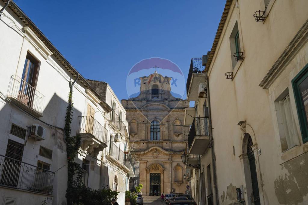 Casa Indipendente in vendita a Scicli via Zanella, 11