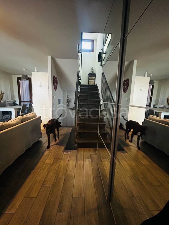 Villa a Schiera in in vendita da privato a Montemurlo via Raffaele Scarpettini