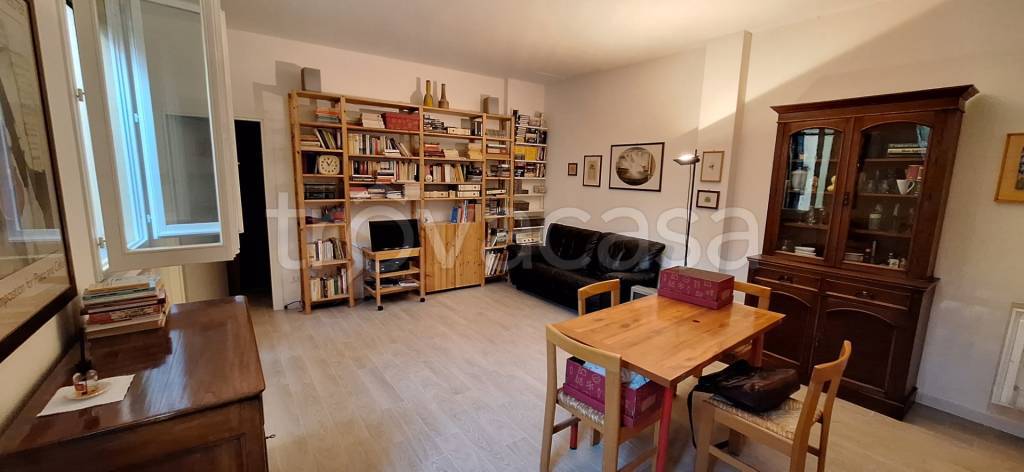Appartamento in vendita a Bologna via Mascarella