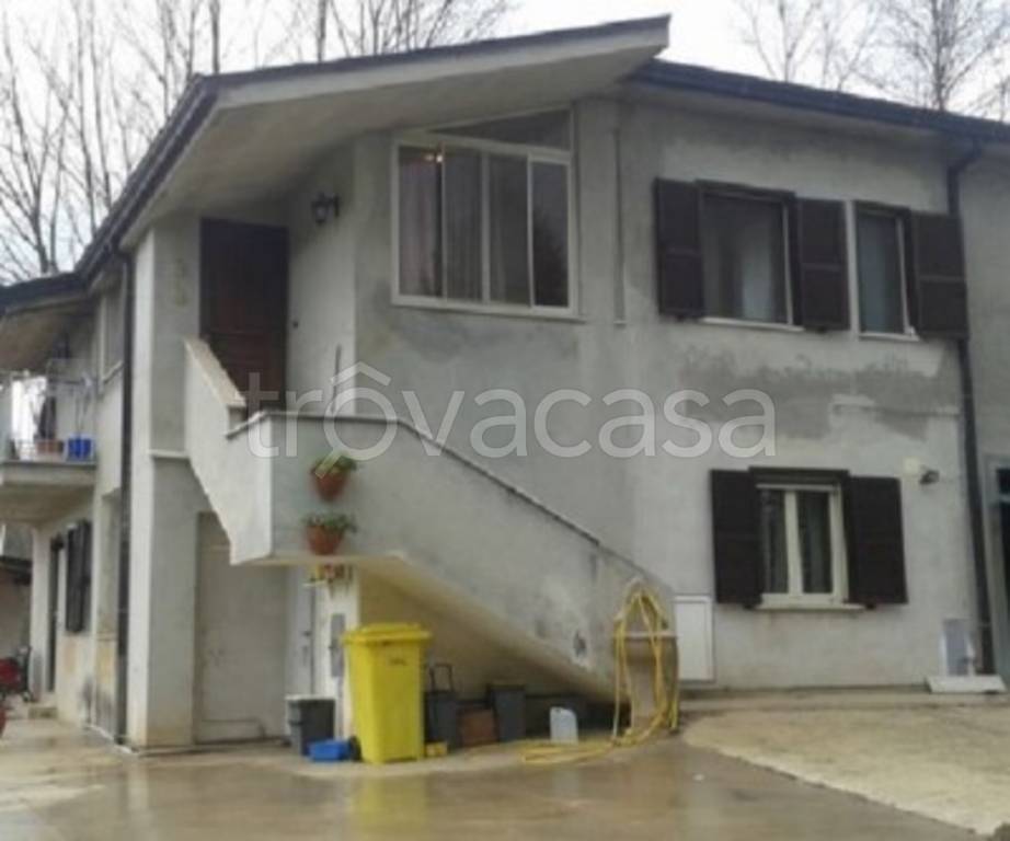 Villa Bifamiliare all'asta a Ceccano via Celleta Traversa 3