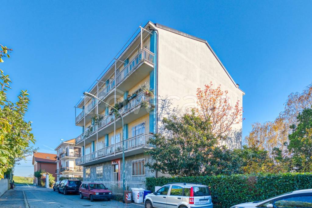 Appartamento in vendita a Chieri via Gioacchino Rossini, 4