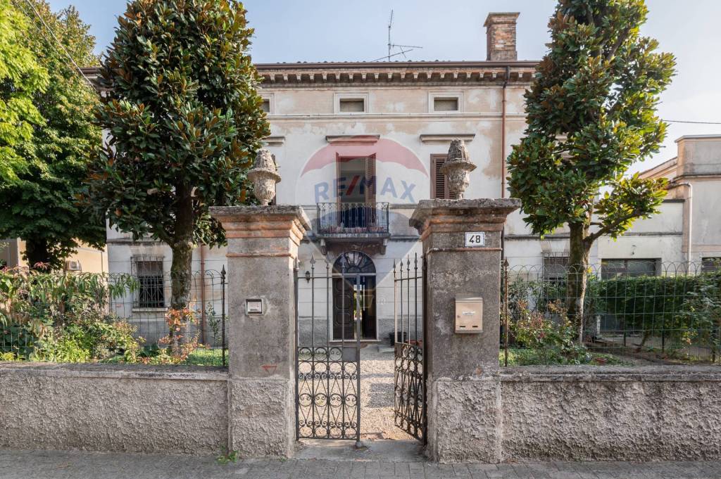 Casa Indipendente in vendita a Marcaria via Vittorio Veneto, 48