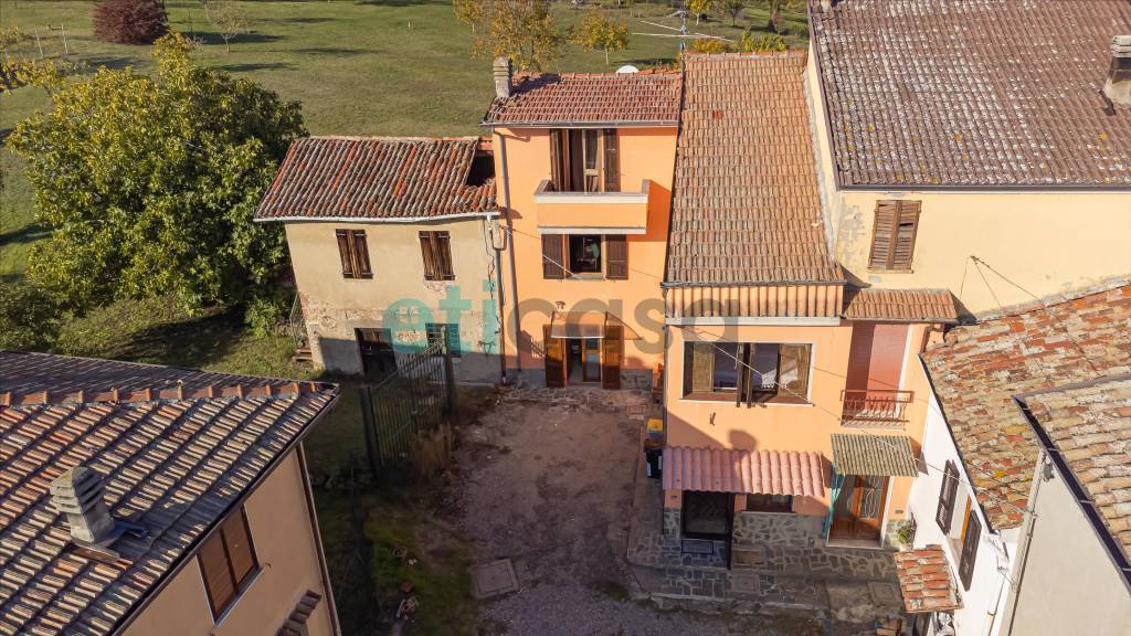 Appartamento in vendita a Ziano Piacentino strada comunale calcinara , Ziano Piacentino