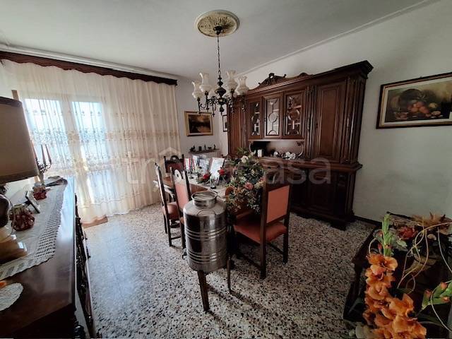 Casa Indipendente in vendita a Cascina via Garzella