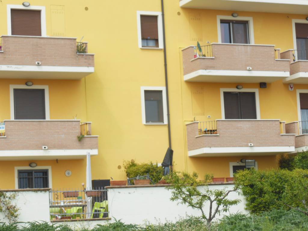 Appartamento in vendita a Rosciano via dei Mandorli, 11