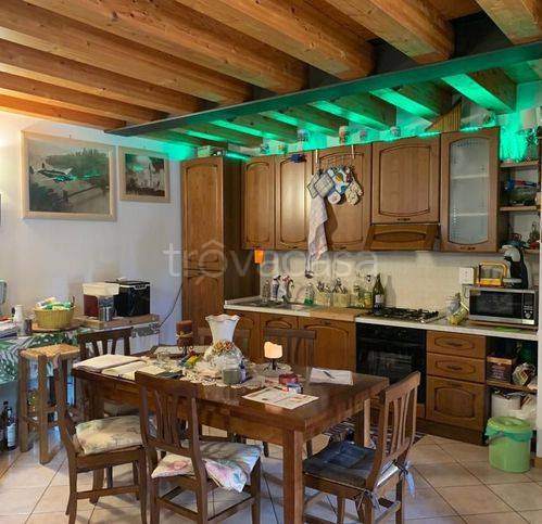 Appartamento in vendita ad Altivole via Roma