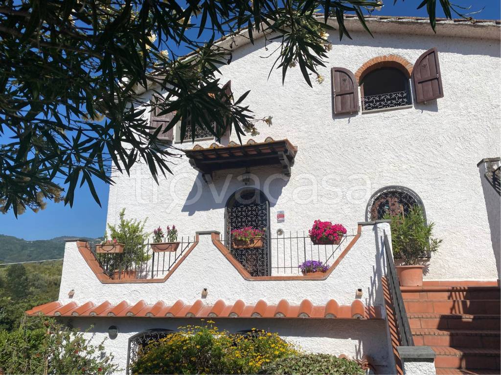 Villa in vendita a Montecatini-Terme località Bolognola