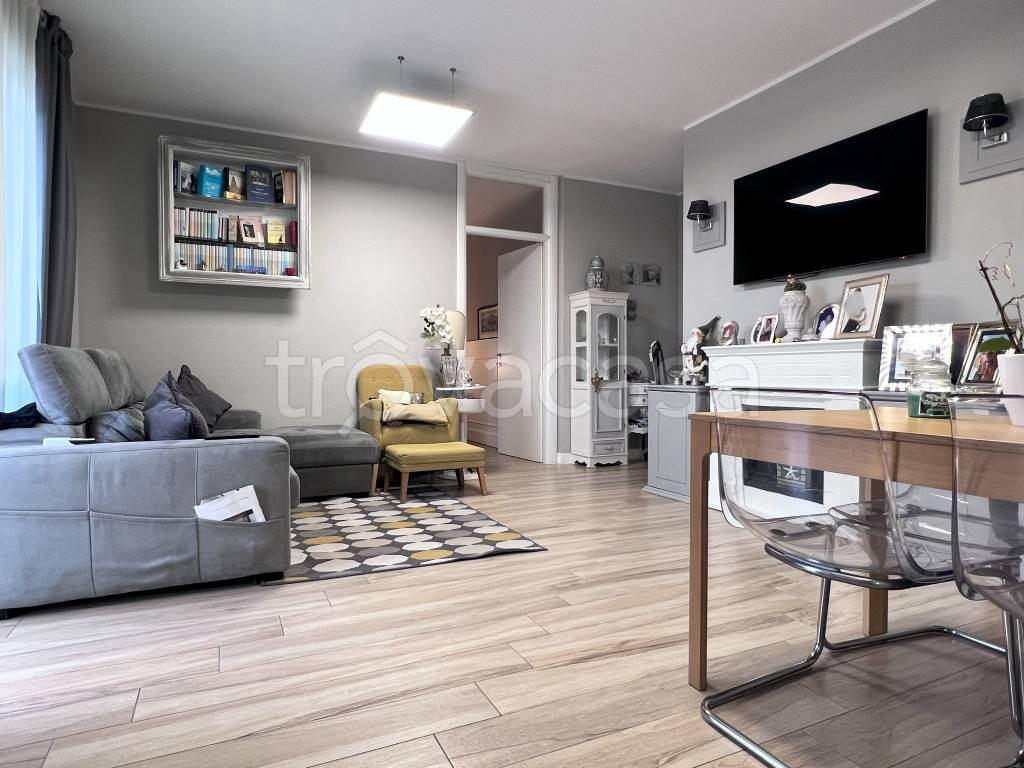 Appartamento in vendita a Francavilla al Mare via Figlia di Iorio, 6/b