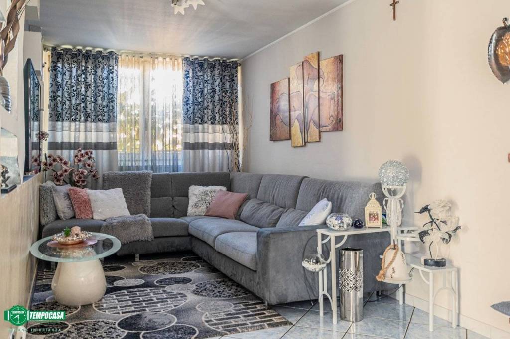 Appartamento in vendita a Besana in Brianza via Cardinale Federico Borromeo, 28L