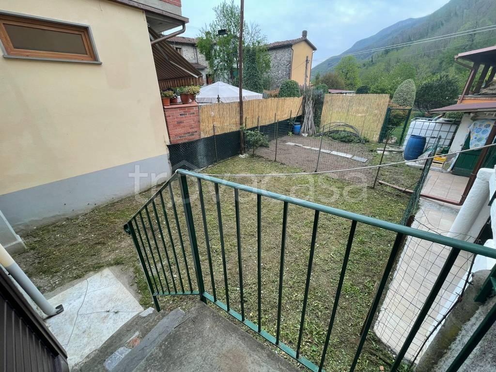 Casa Indipendente in vendita a Gallicano