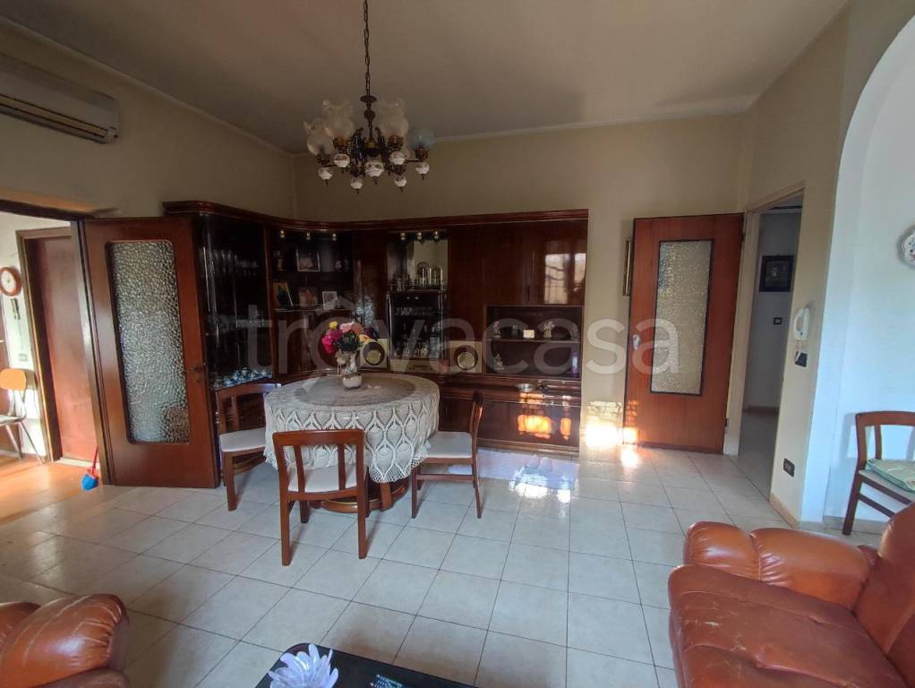 Villa in vendita a Pozzaglio ed Uniti via Luigi Ruggeri, 33