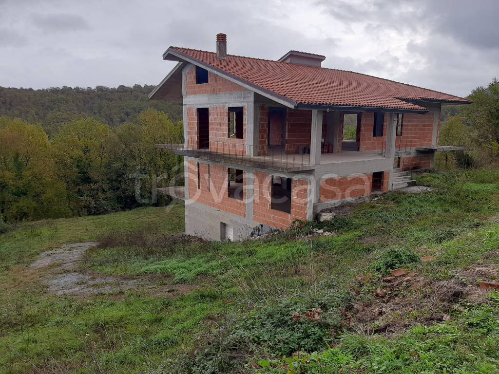 Casa Indipendente in vendita a Pettoranello del Molise via Tassete
