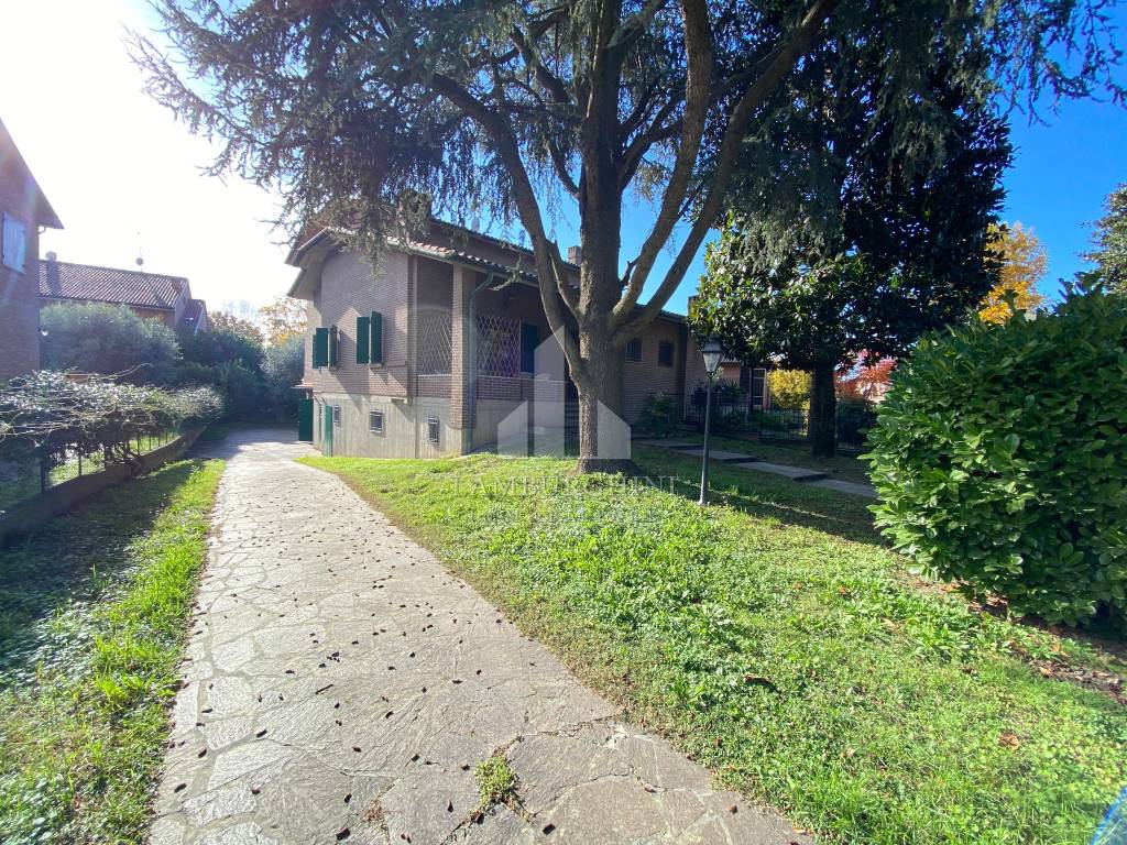 Villa Bifamiliare in vendita a Ferrara via Valle Fattibello, 114