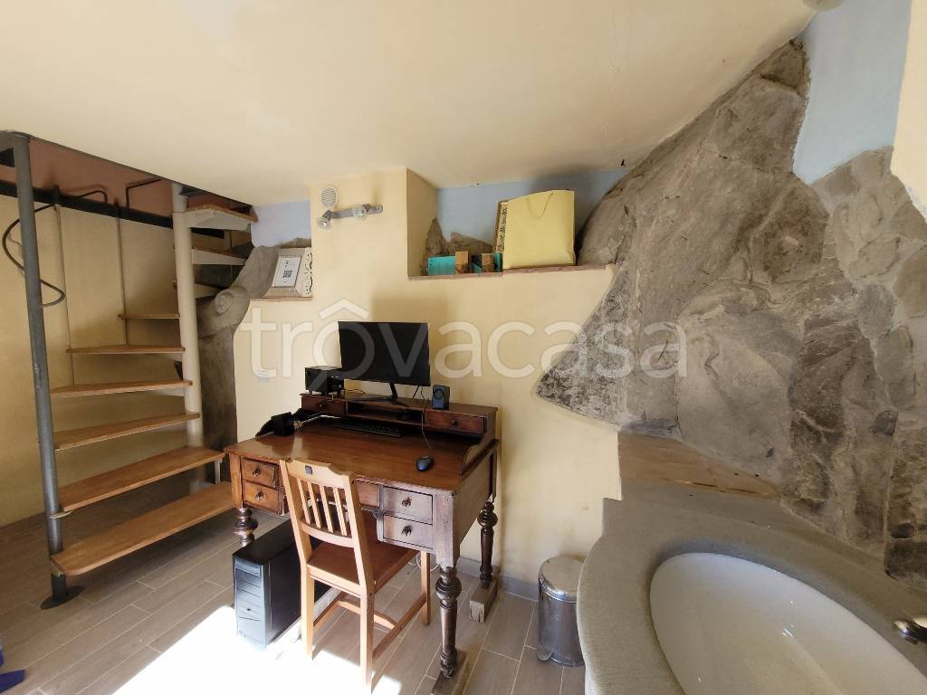 Colonica in vendita a Pescia strada Provinciale Mammianese