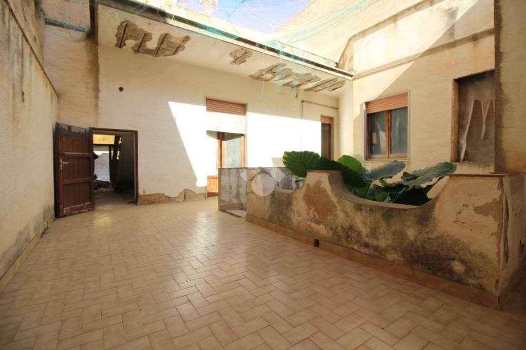 Casa Indipendente in vendita a Erice via Trapani, 45