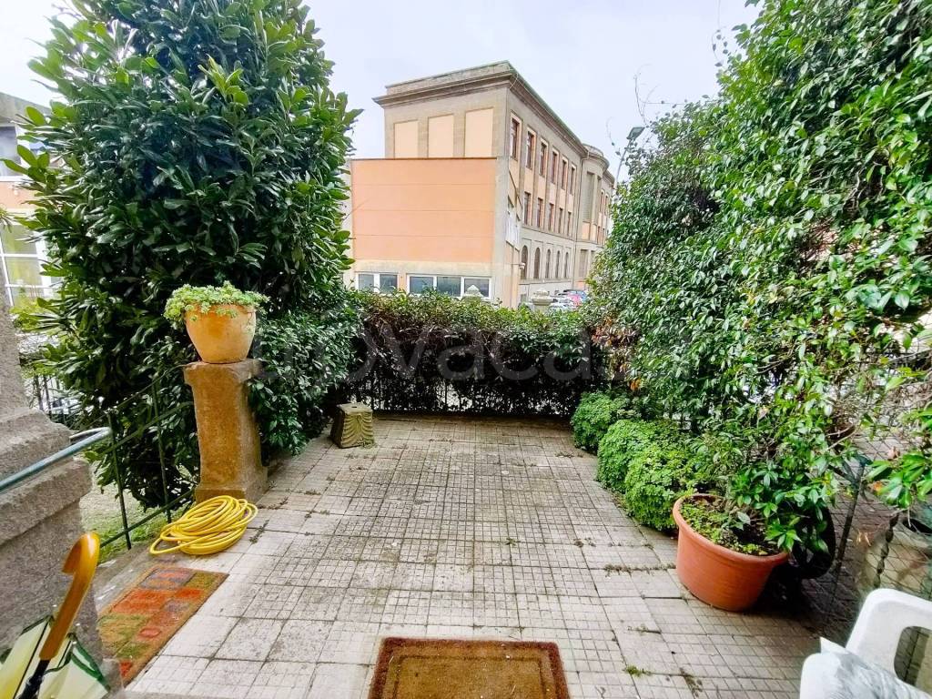 Appartamento in vendita a Viterbo ad.Ze Piazza Crispi