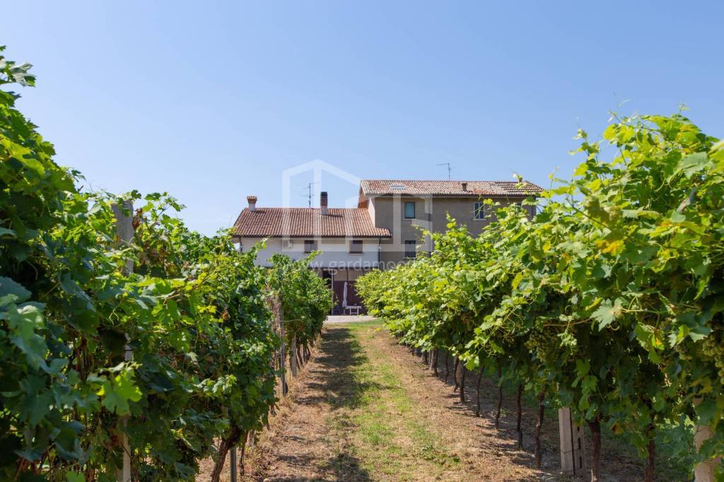 Rustico in vendita a Cavaion Veronese località Pozzoi, 3