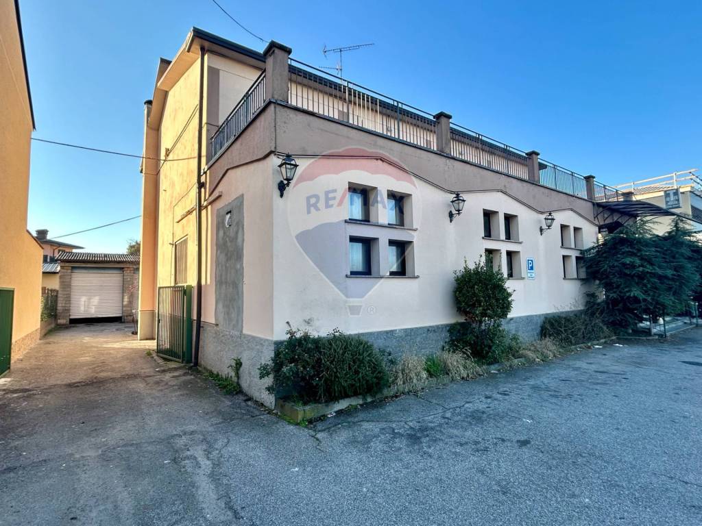 Casa Indipendente in vendita a Siziano via Circonvallazione, 16