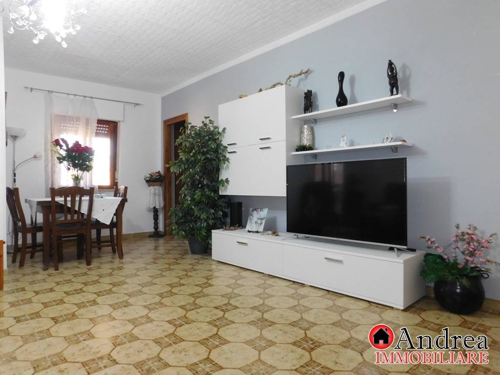 Appartamento in vendita a Scalea via Pitagora