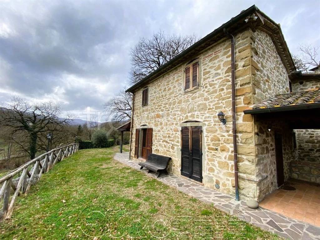 Eurocasa Srl: 14 rustici in vendita - TrovaCasa